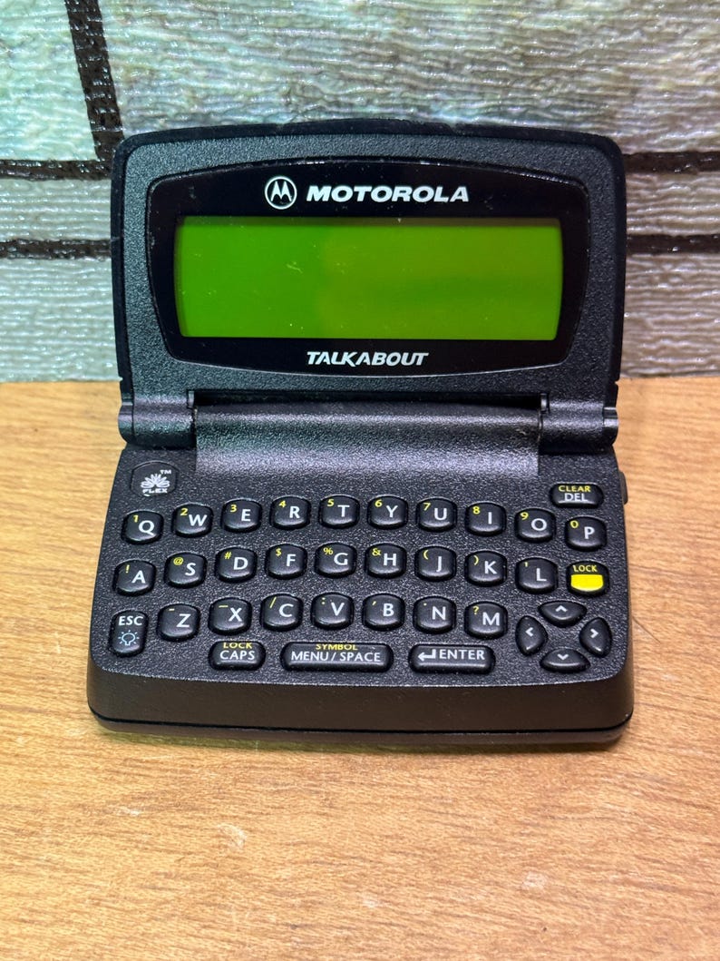 Motorola "talkabout" Full Keyboard Pager 2 Way A06pkb5806aa, Free ...