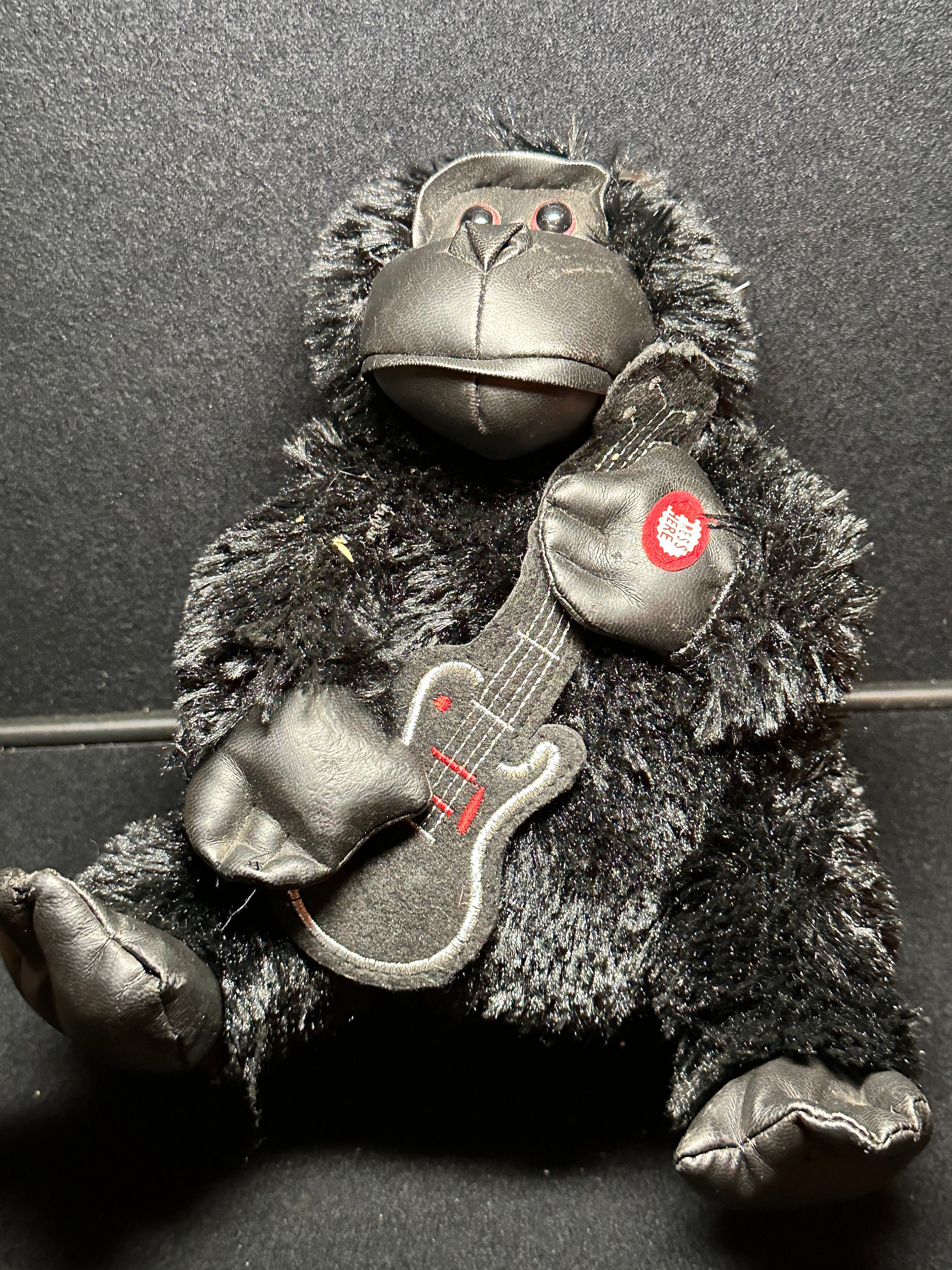 11 Hugfun Singing Dancing, Wild Thing Rocker Gorilla Plush Toy Guitar ...