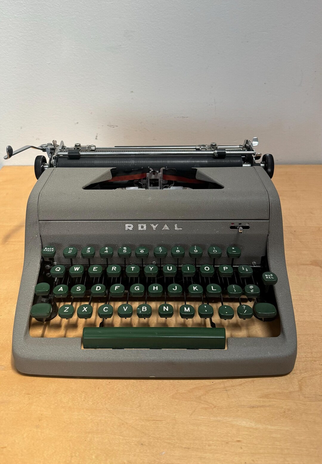Classic 1955 Royal Quiet De Luxe Working Typewriter & Case - Etsy