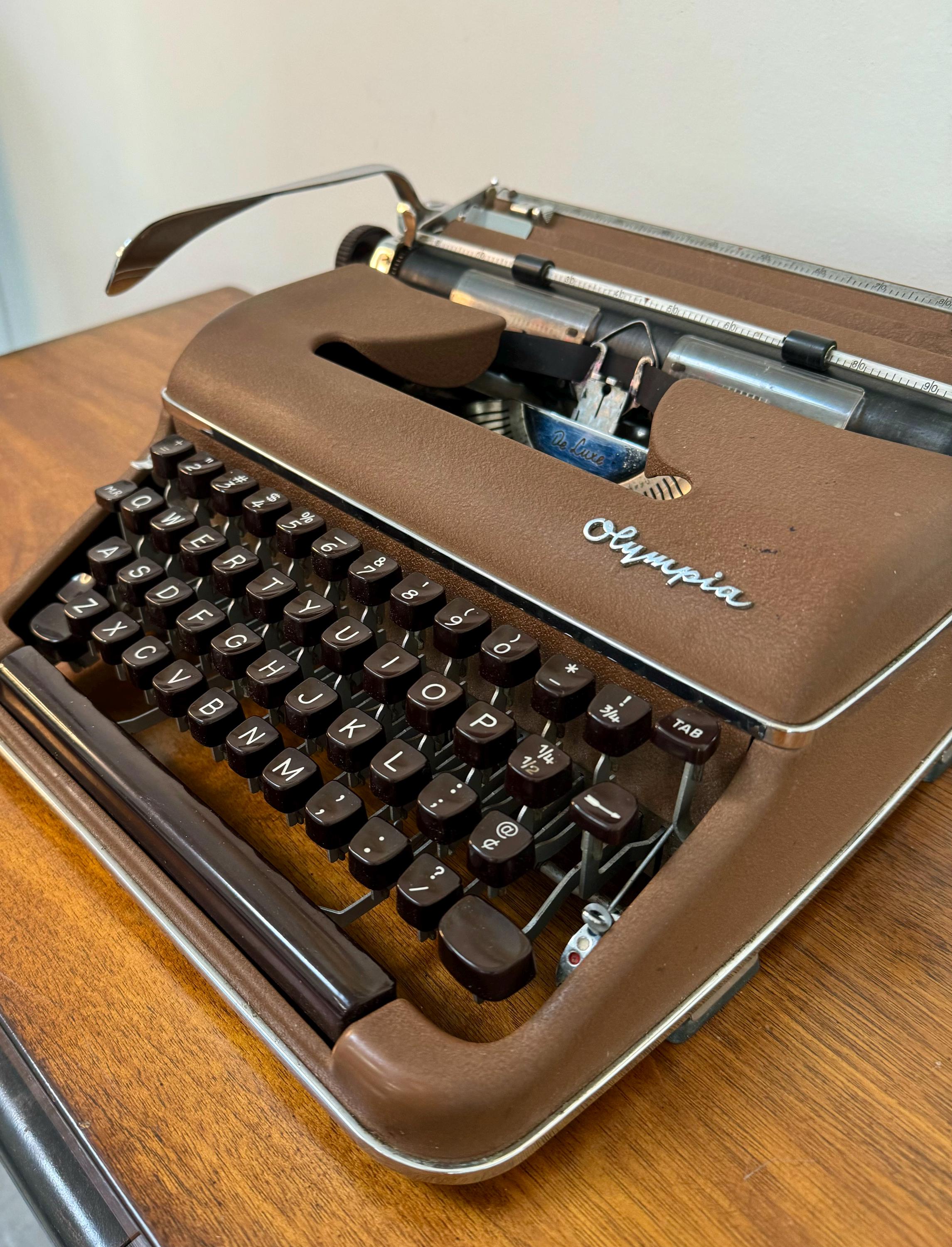 Beautiful Olympia 1950s TYPEWRITER Working Made in Germany - Etsy