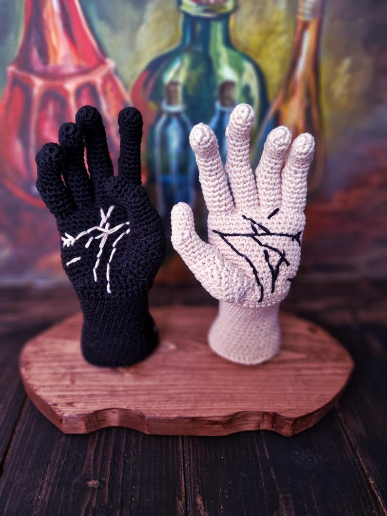 Palmistry Hand Statue Crochet Pattern: Witchy Halloween Decor (PDF ...