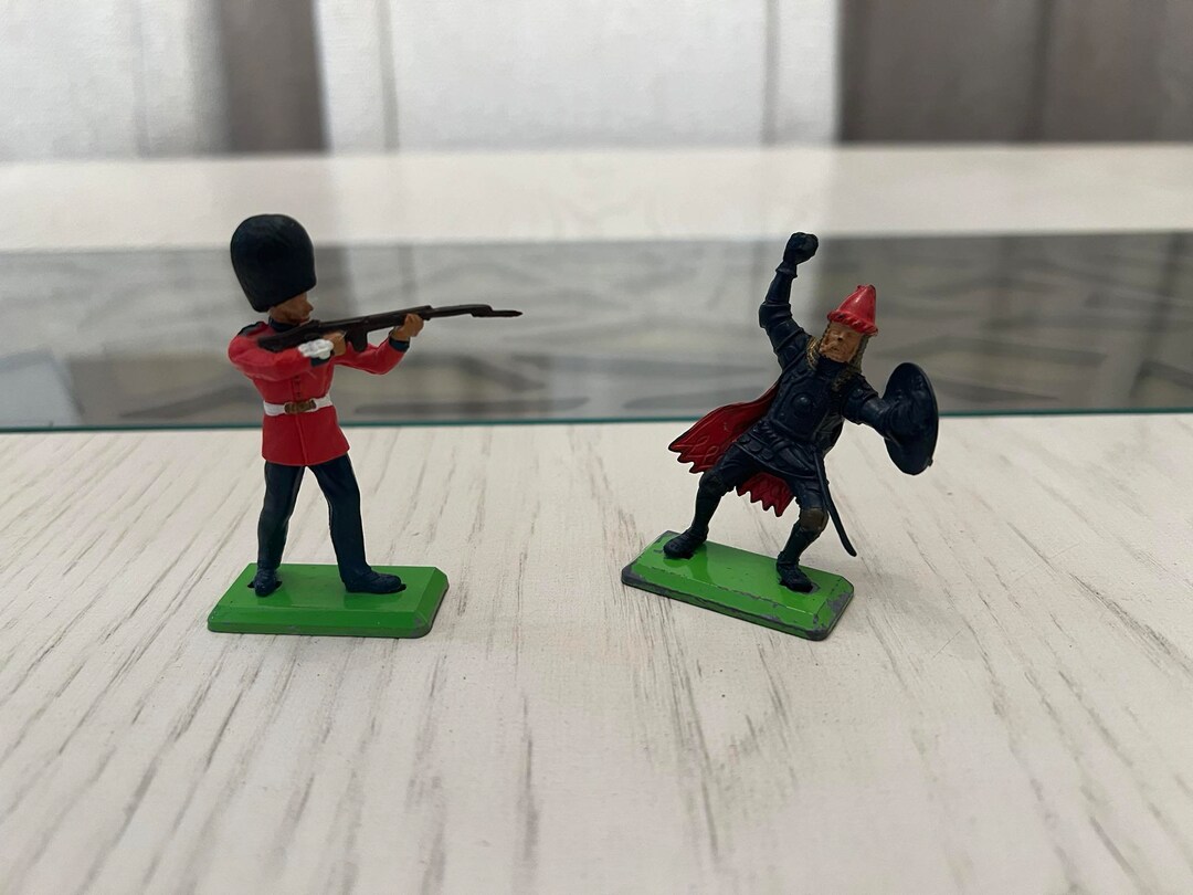Britains Deetails Grenadier Guard Firing and Medieval Knight - Etsy