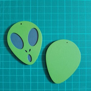 Ayase Momo - Dandadan - Alien Earrings 2 Variant 3D Model - Etsy