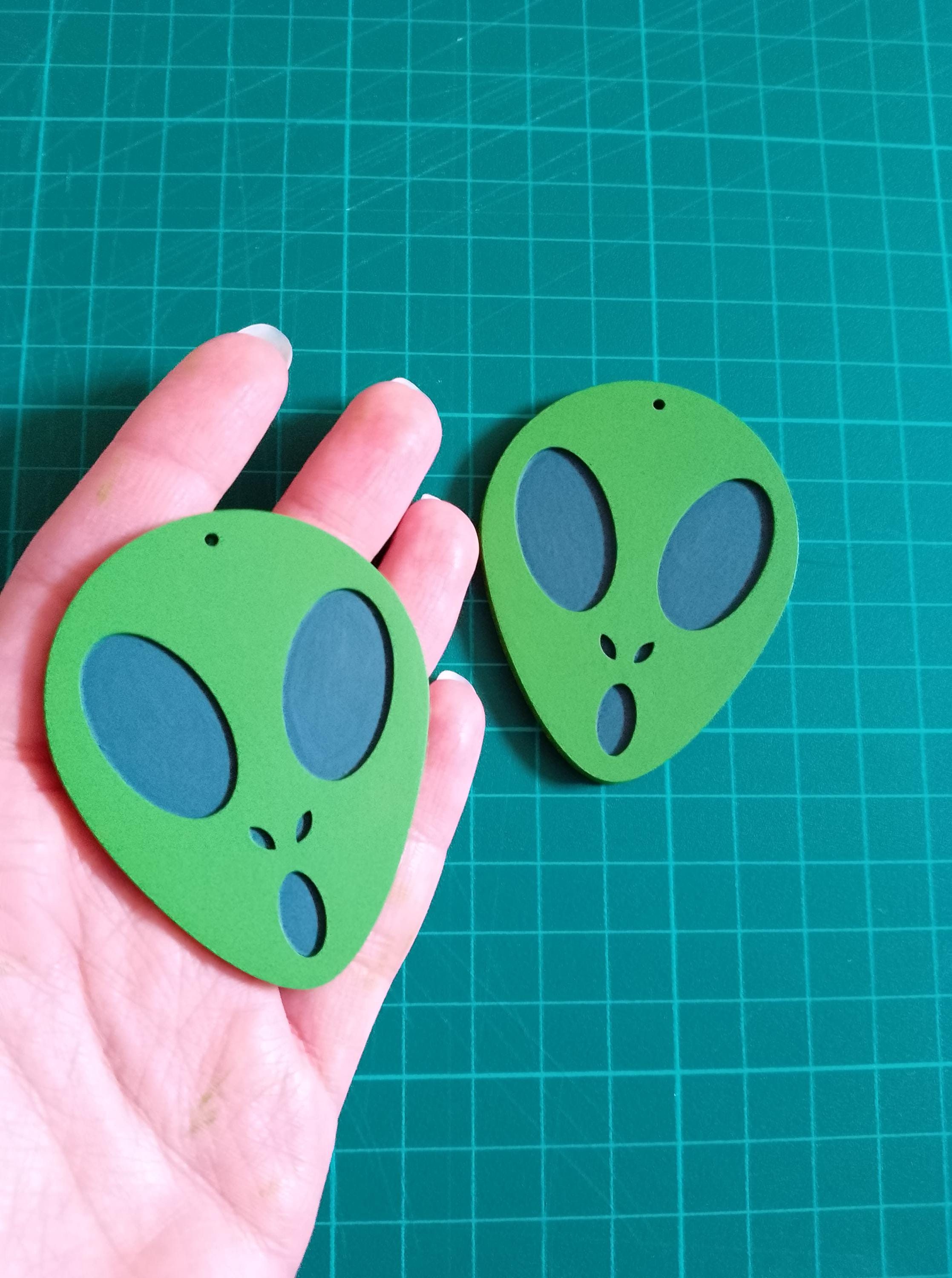 Ayase Momo - Dandadan - Alien Earrings 2 Variant 3D Model - Etsy