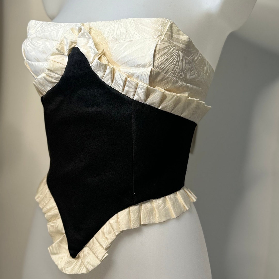 Old Money Style Corset Top With Black and White Cups With Ruffles and ...