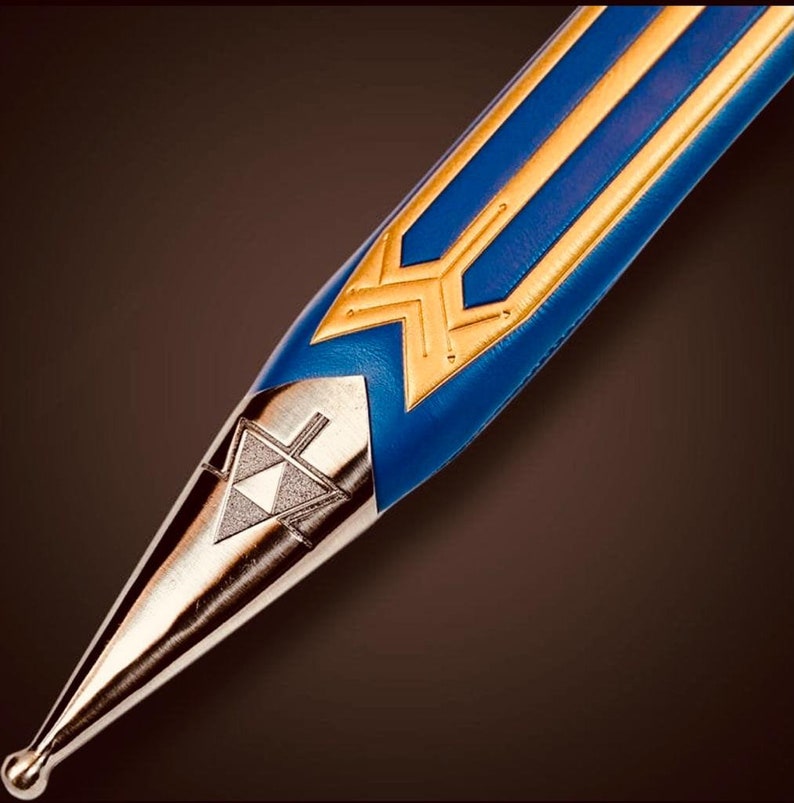 Thundercats Sword of Omens Scale Prop Replica Legendary Sword Wielded ...