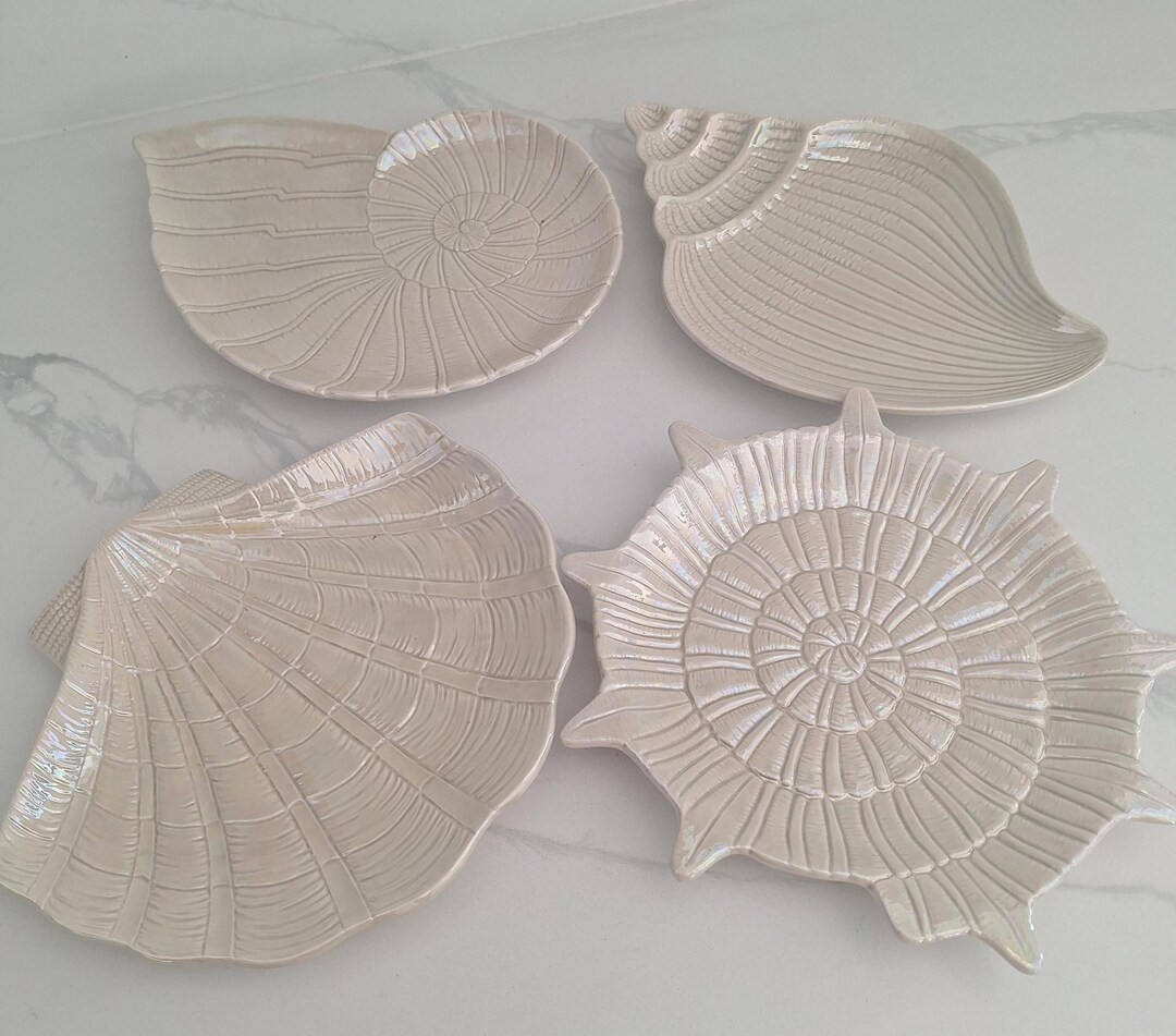 Fitz and Floyd Set of 4 Iridescent Hand Painted Seashell Collection in Pearl Shade 9.50 Inches ...