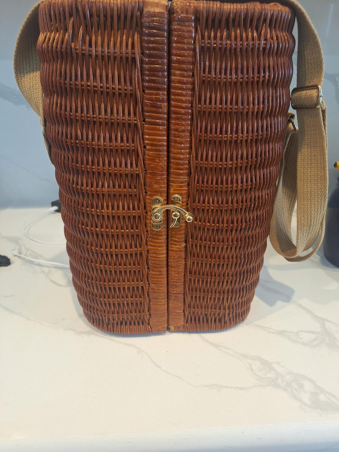Rattan Picnic Time Wine Carrier With Shoulder Strap and 2 Glass Wine ...