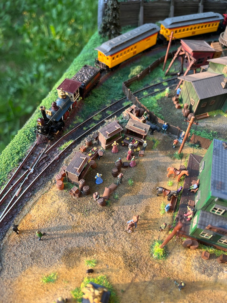 Unieke modelspoorbaan in Wild West-stijl – handgemaakt voor echte ...