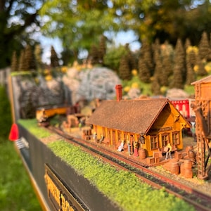 Unique Wild West Train Layout – Handcrafted for True Collectors! - Etsy
