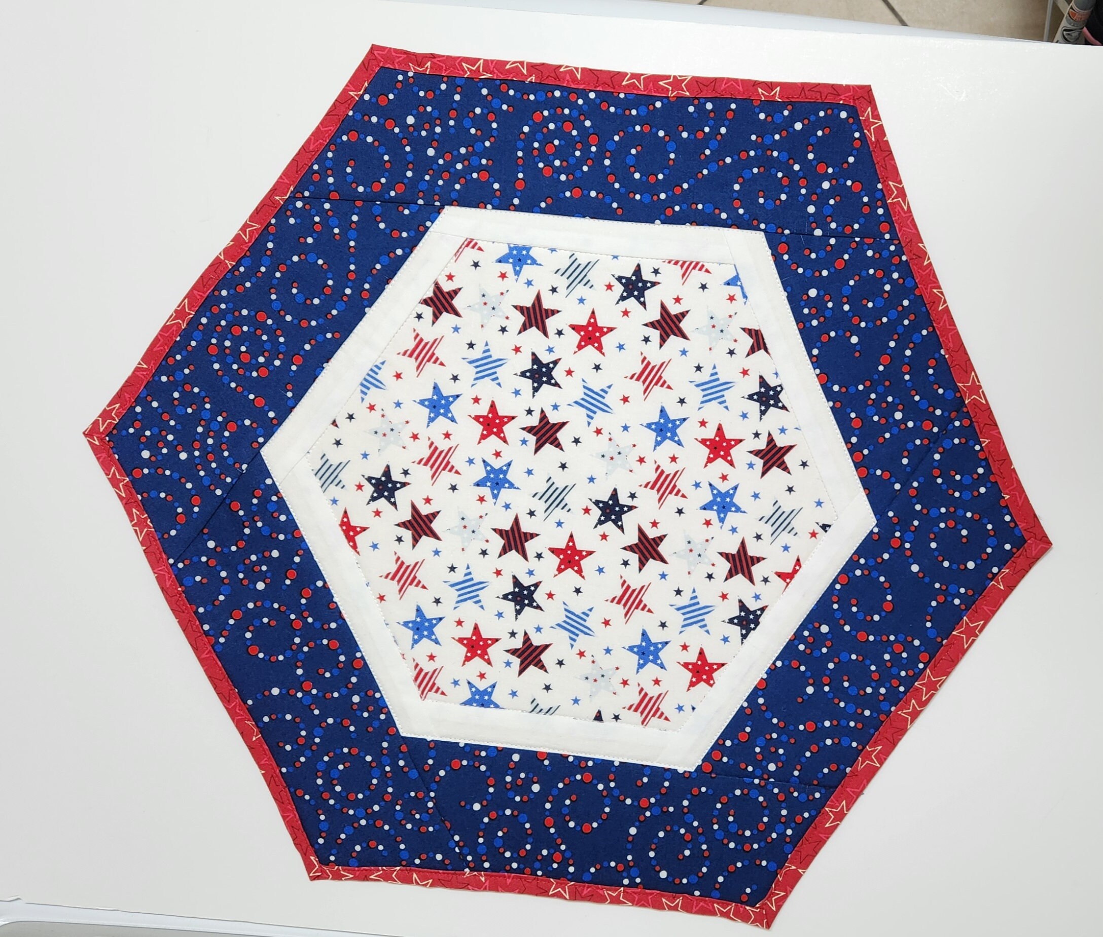 Handcrafted Red White Blue Octagon Table Topper Patriotic Quilted ...