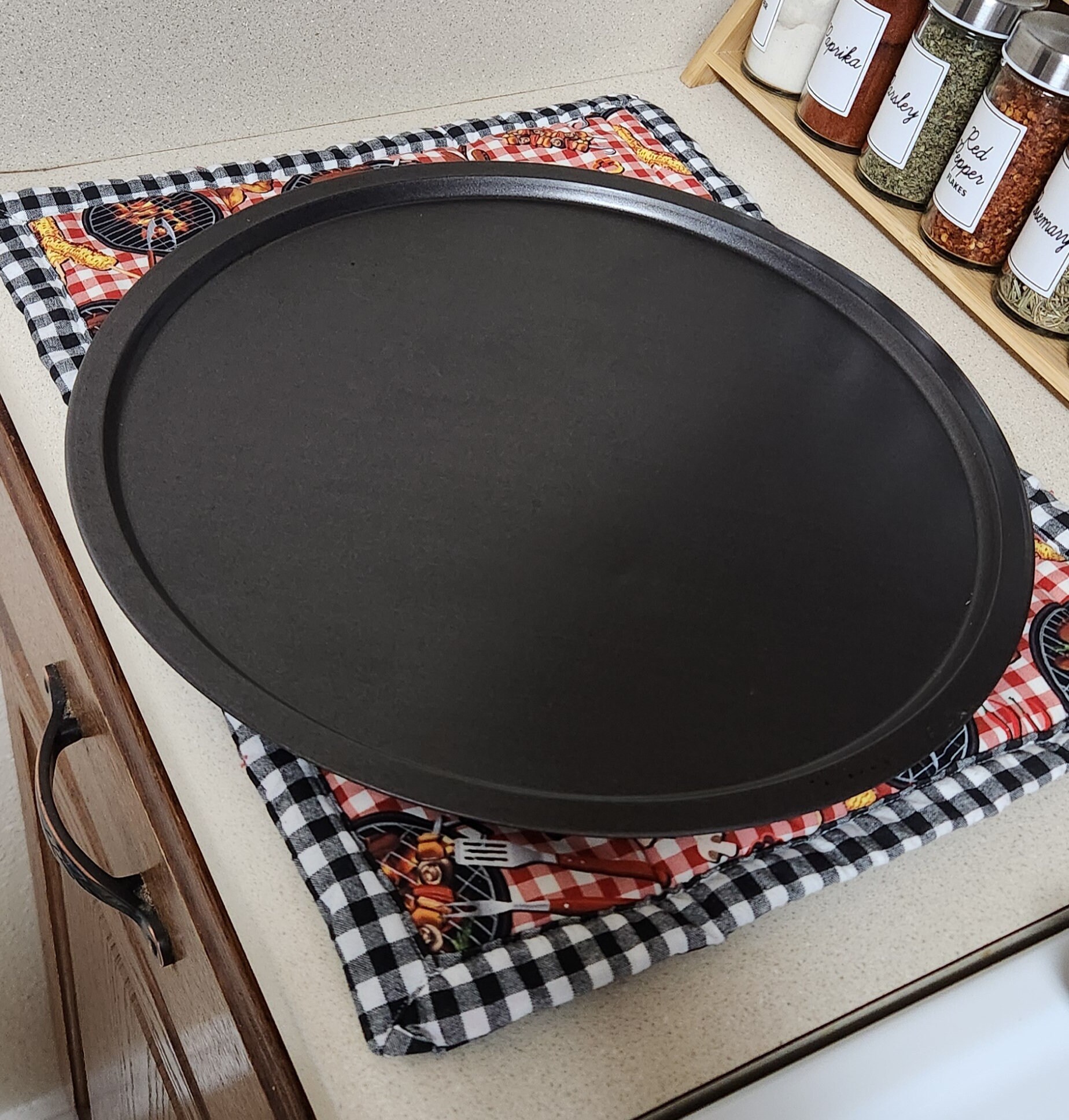 Oversized Kitchen Hot Pad With BBQ Grills and a Checkered Pattern - Etsy