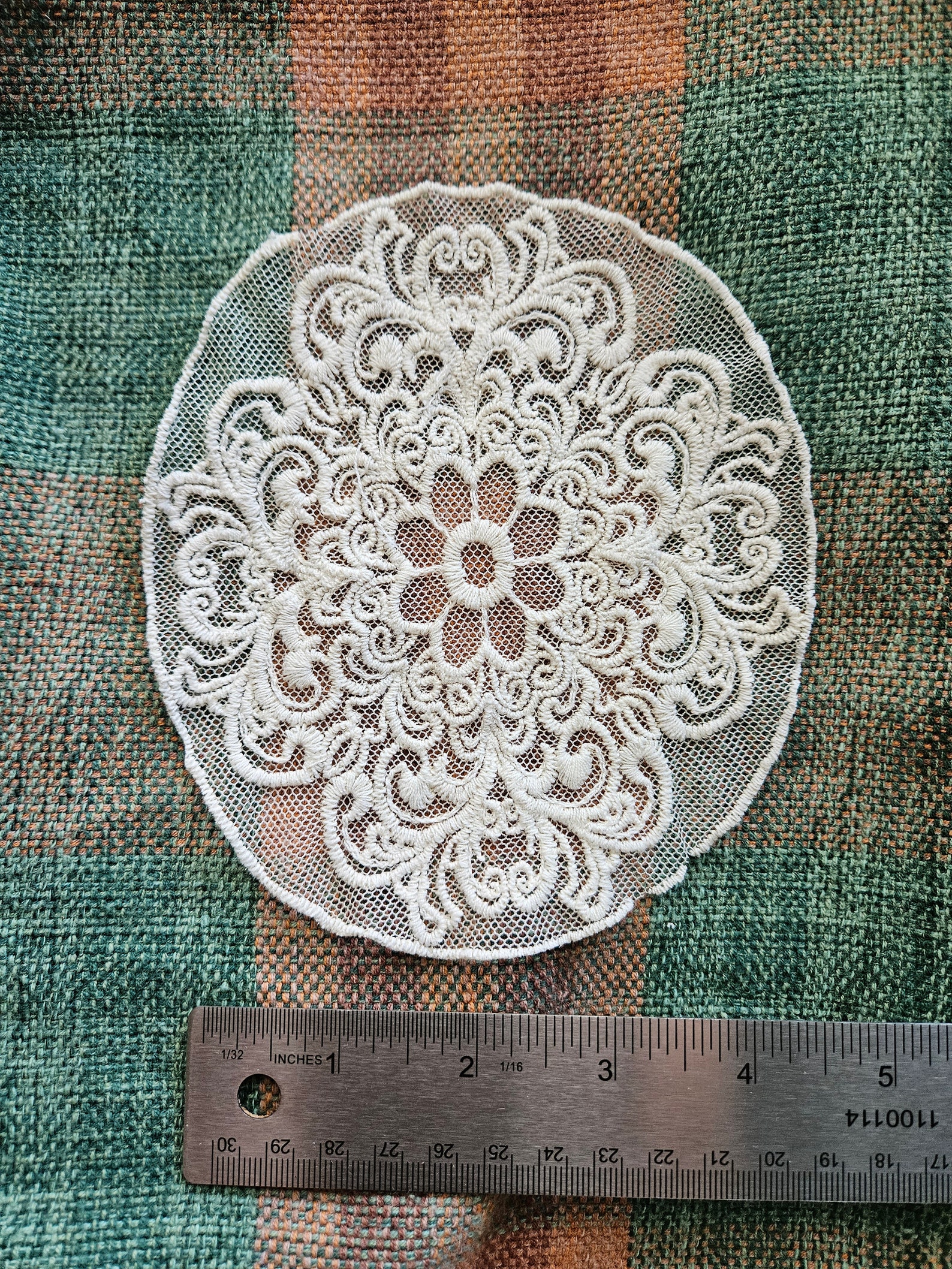 Off-white Lace Circles, Rayon Polyester Craft Supplies (5.25x6 Inches ...