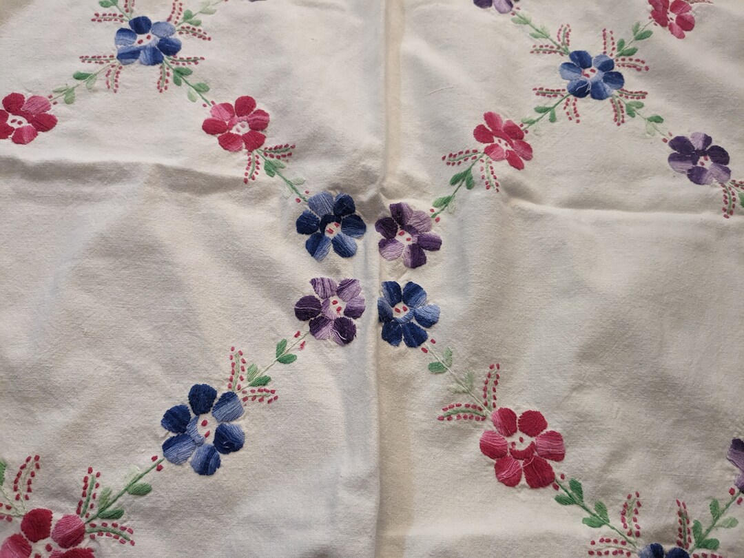 Vintage/antique Embroidered Flower Coverlet, Embroidered Bedspread ...