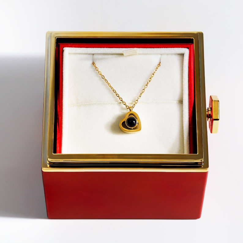 Photo Projection Necklace With Eternal Rose Box by Rosa Rose Couples ...