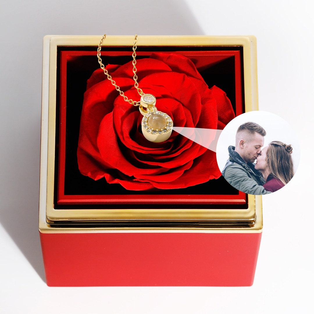Projection Necklace With Eternal Rose Box Photo Projection Necklace ...