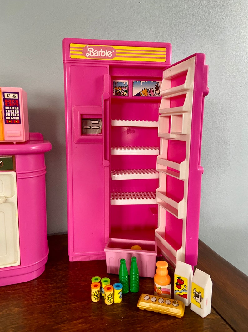 1990s Barbie Kitchen Set - Vintage Mattel - Kitchen, Oven, Microwave ...