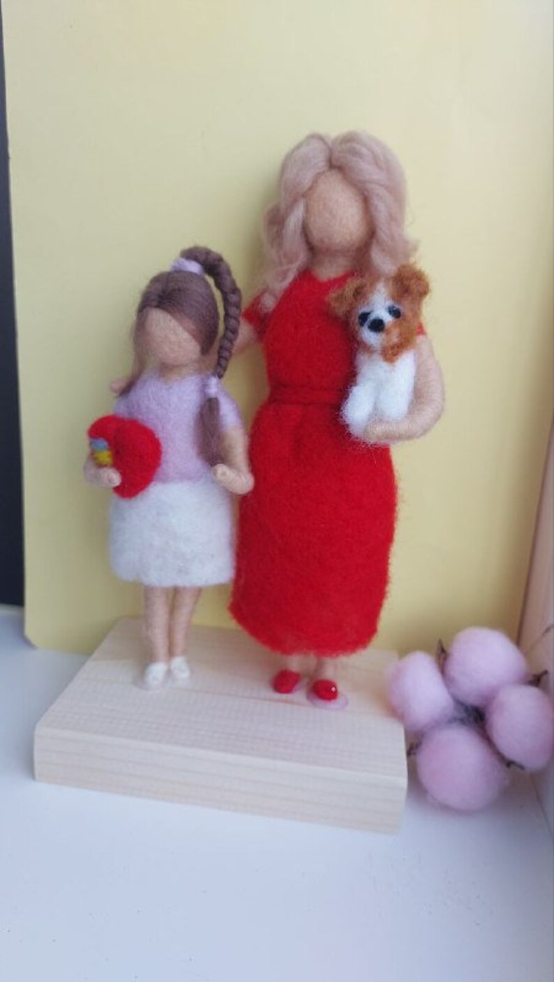 Personalized Family Portrait Statue With Dog Custom Wool Figure Felted ...