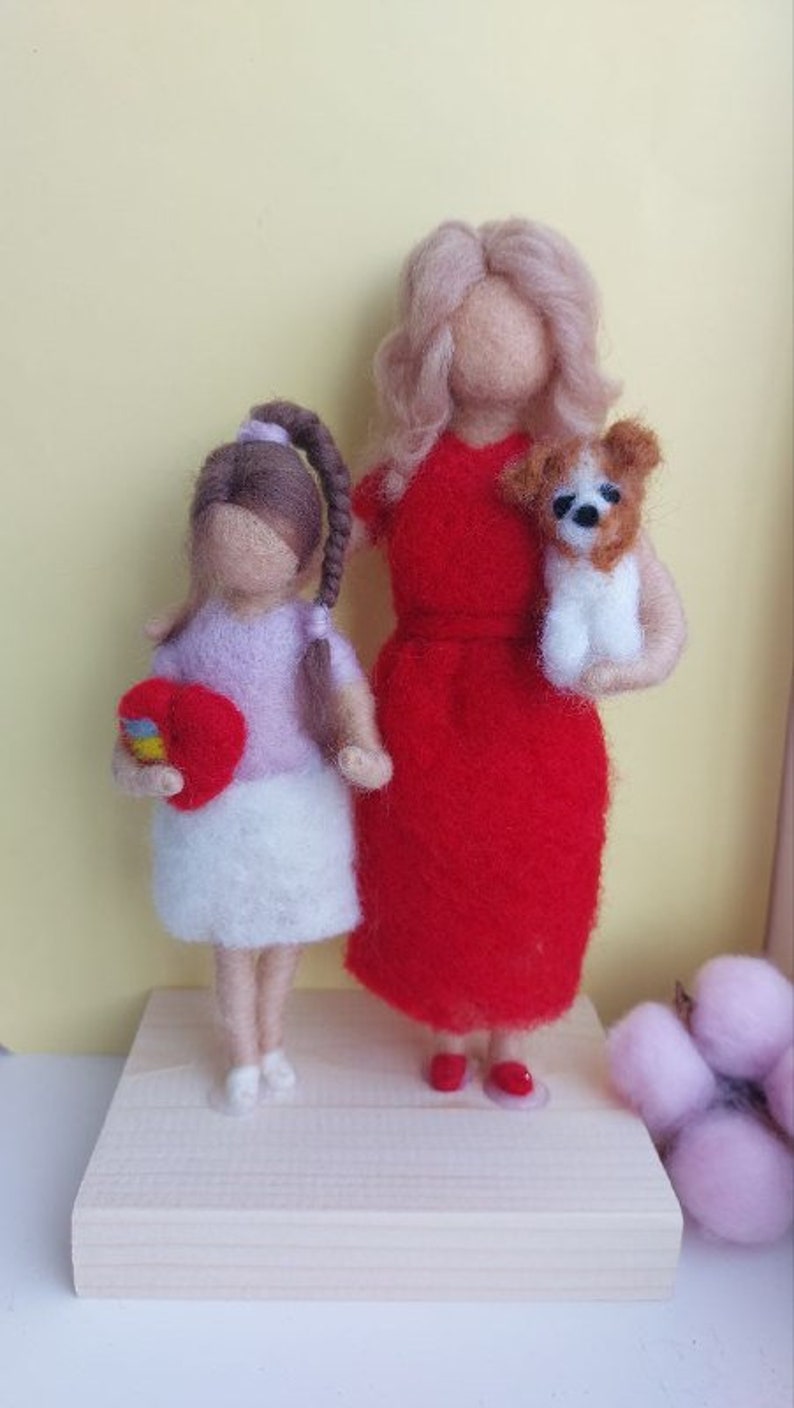 Personalized Family Portrait Statue With Dog Custom Wool Figure Felted ...