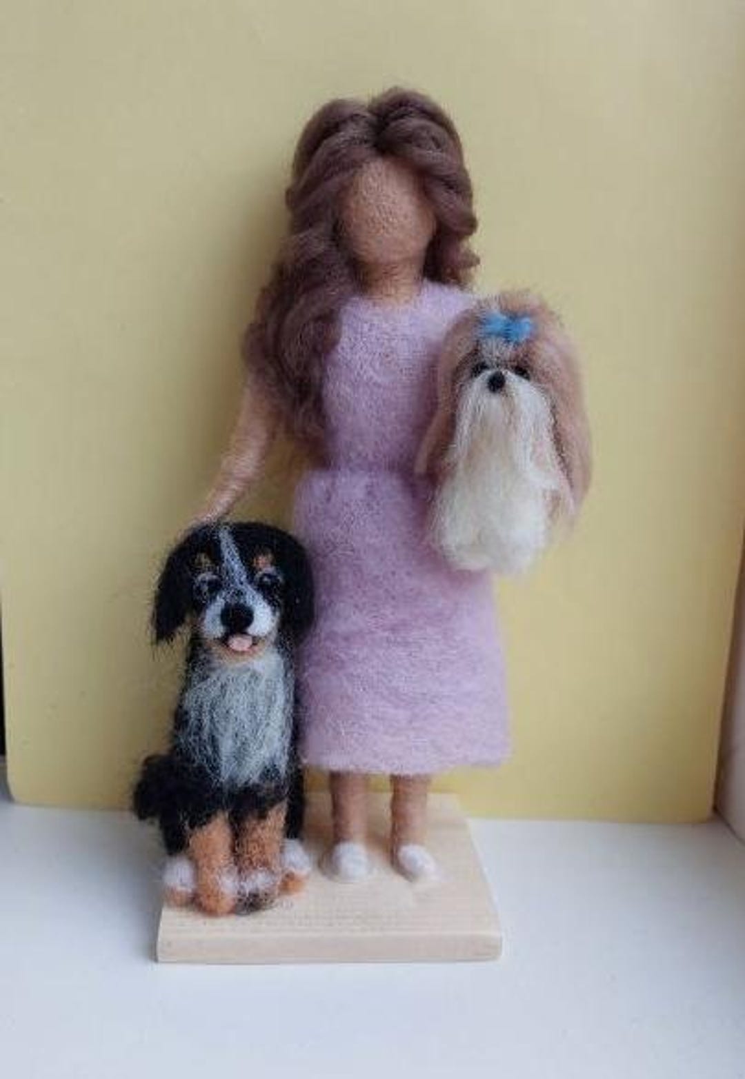 Personalized Family Portrait Statue With Dog - Custom Wool Figure ...