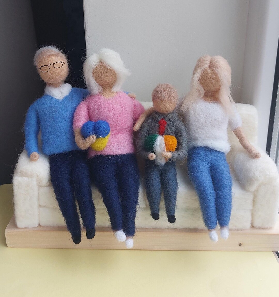 Personalized Family Statue From Your Photo - Anniversary Gifts for ...
