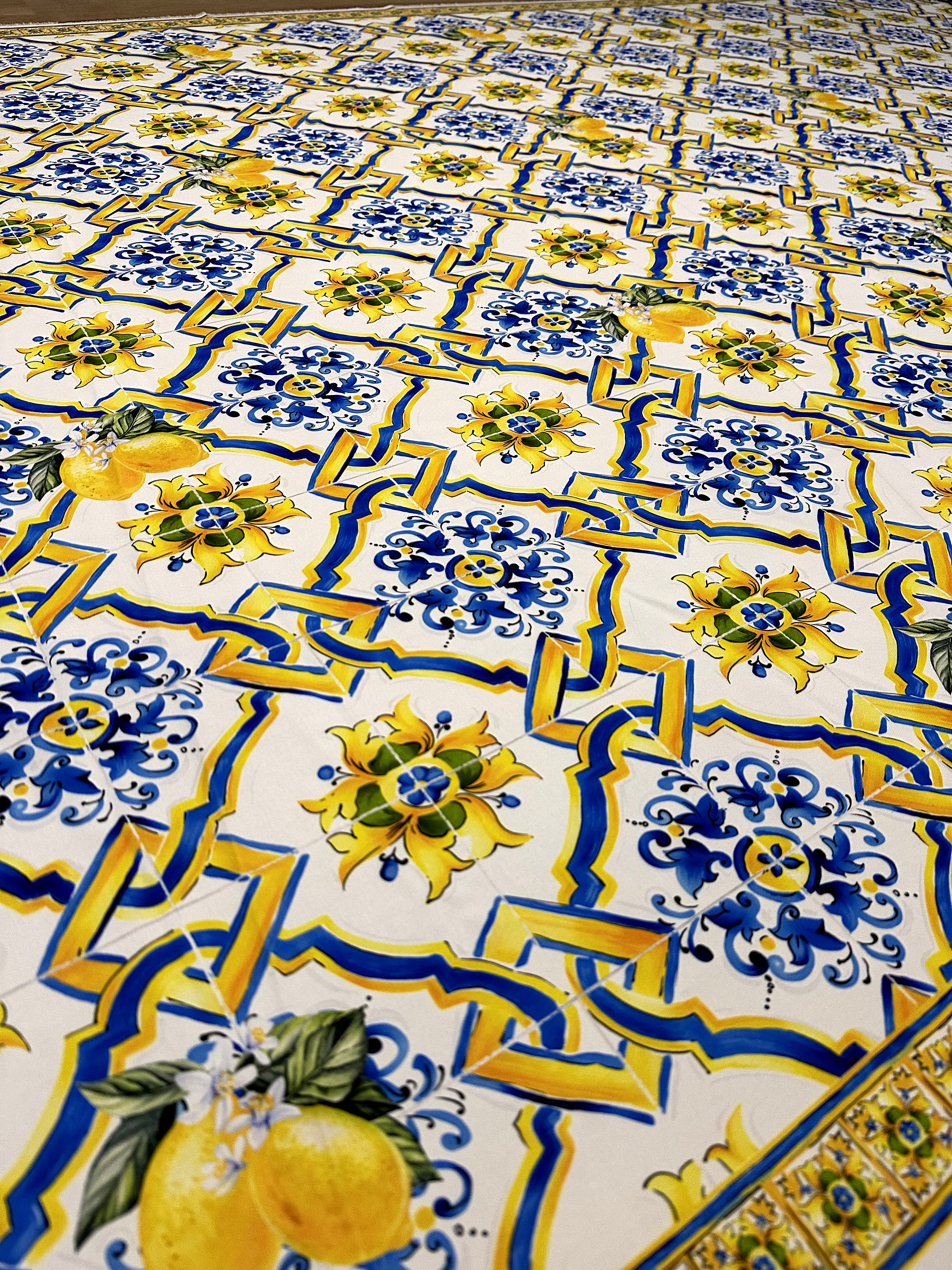 Sicilian Majolica Print Crepe Fabric / Lemon Branches and Mediterranean ...