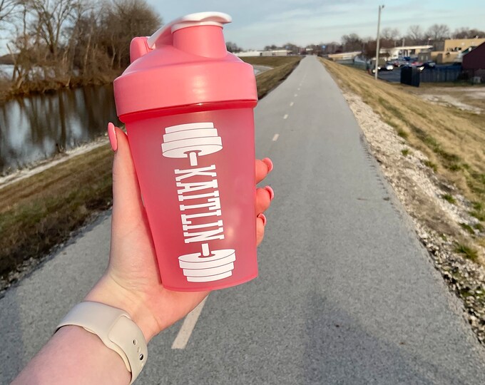 Personalized Bench Bar | 14oz Gym Shaker Bottle | Protein Shake Bottle ...