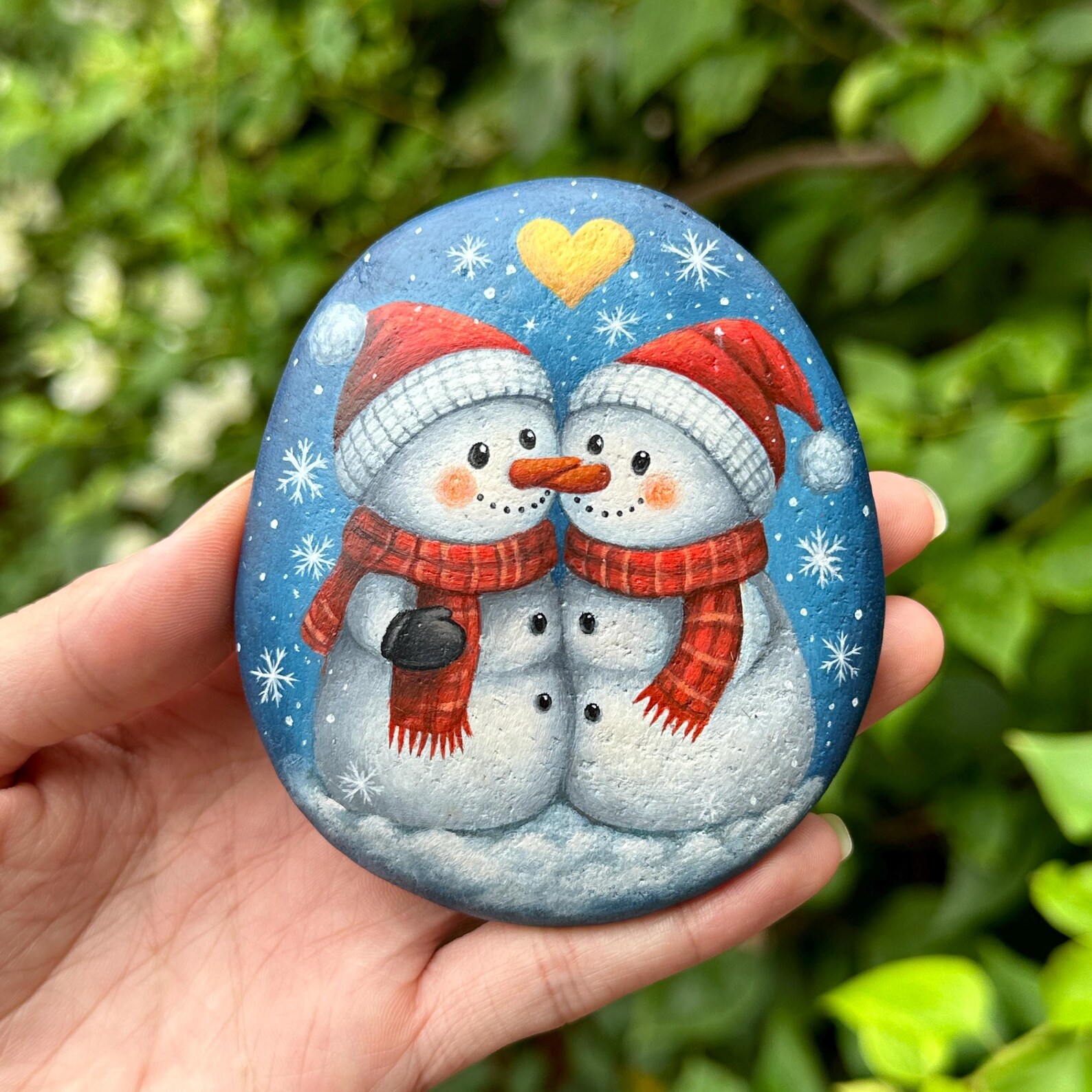 Hand-painted Snowman Couple Stone – Christmas Decor, Romantic Gift ...