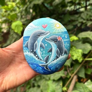 Hand Painted Dolphin Couple Stone, Ocean Decor Art, Gifts for Animal ...