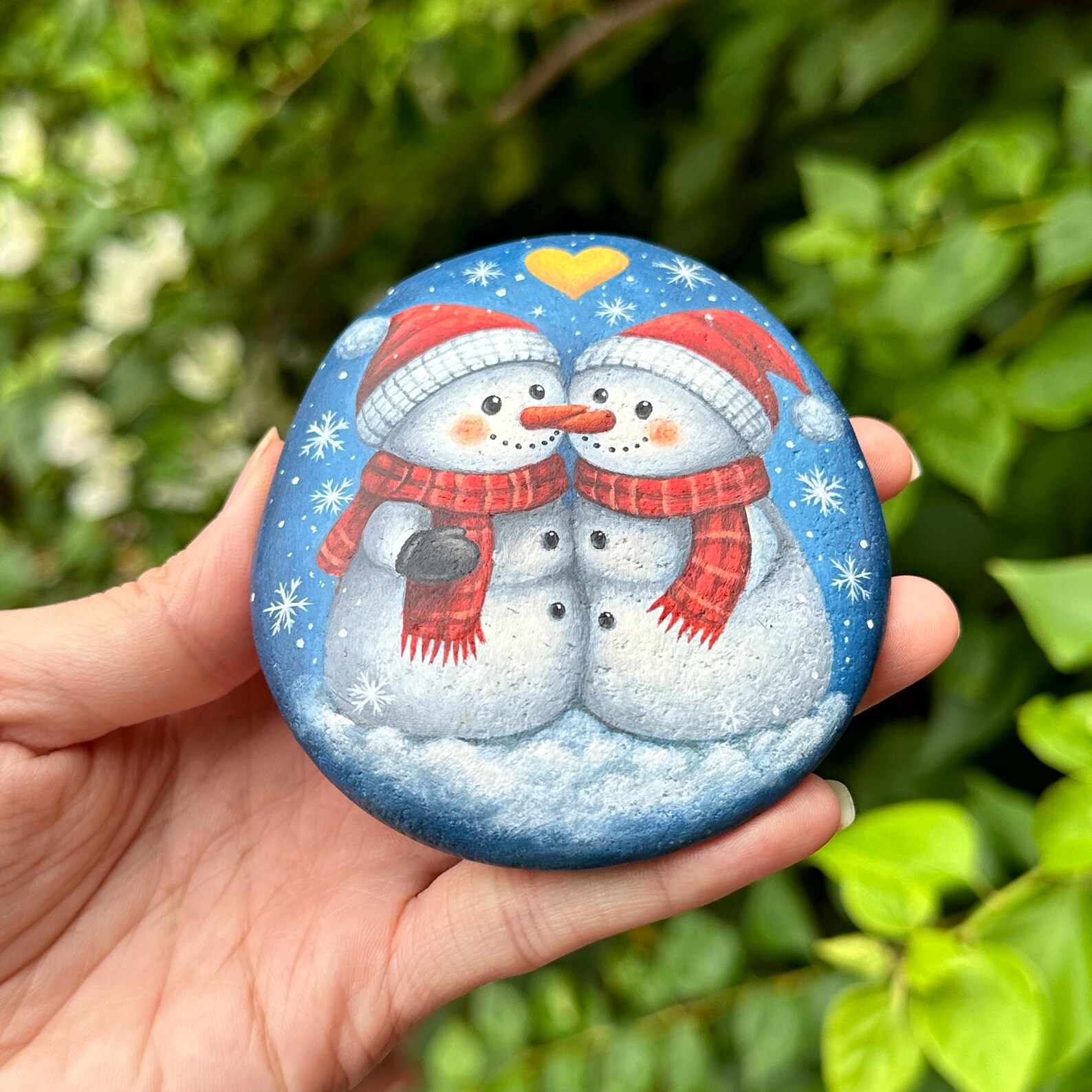 Hand-painted Snowman Couple Stone – Christmas Decor, Romantic Gift ...