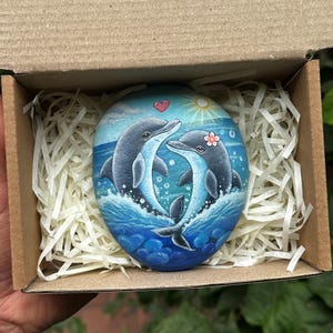 Hand Painted Dolphin Couple Stone, Ocean Decor Art, Gifts for Animal ...