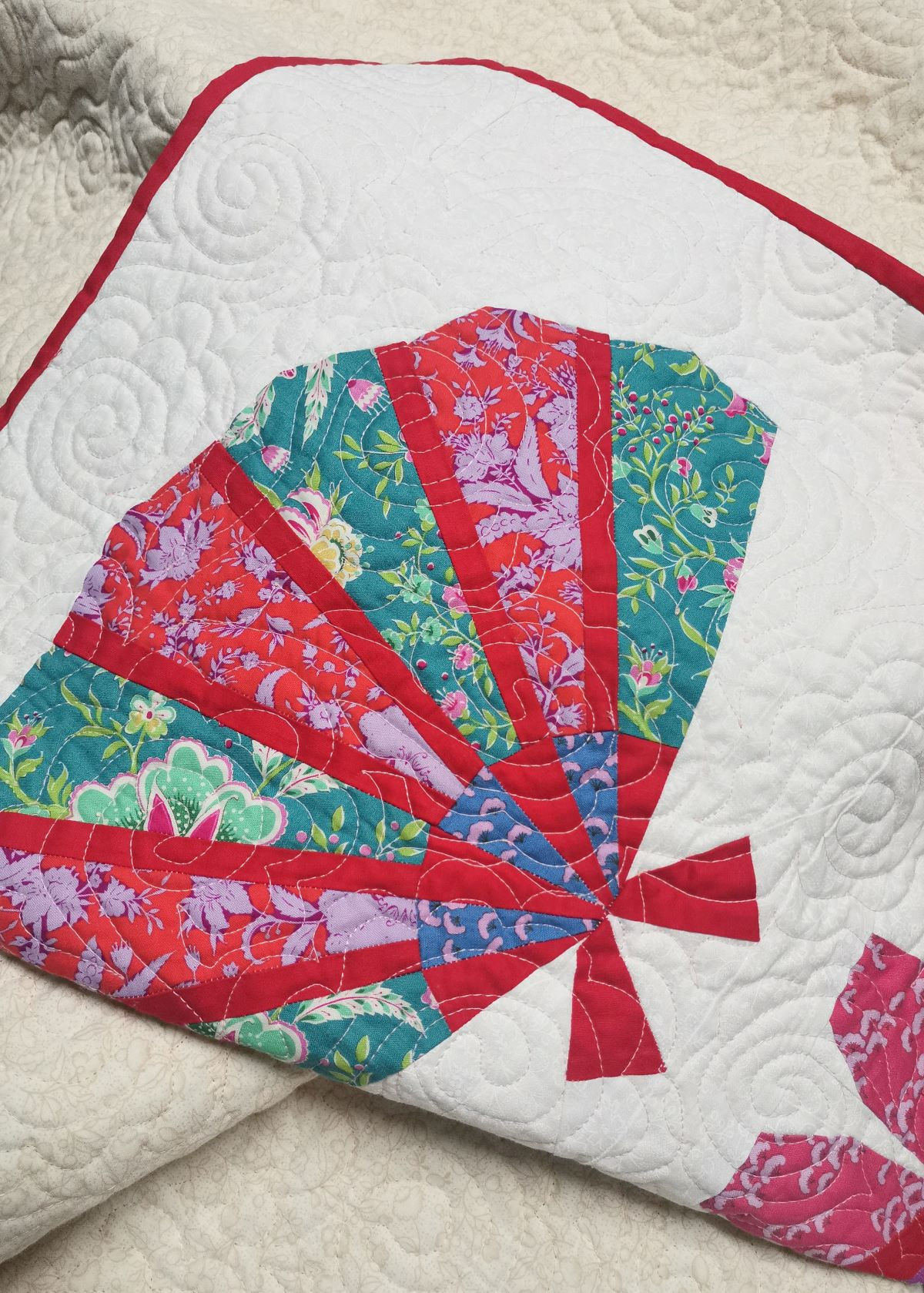 Three Oriental Quilt Blocks - Cheongsam(qipao), Folding Fan and Purse ...