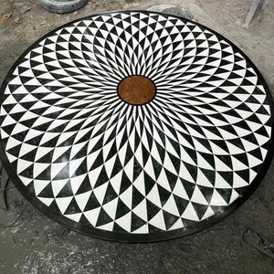 Round Marble Inlay Tabletop With Semiprecious Stones - Unique Decor ...