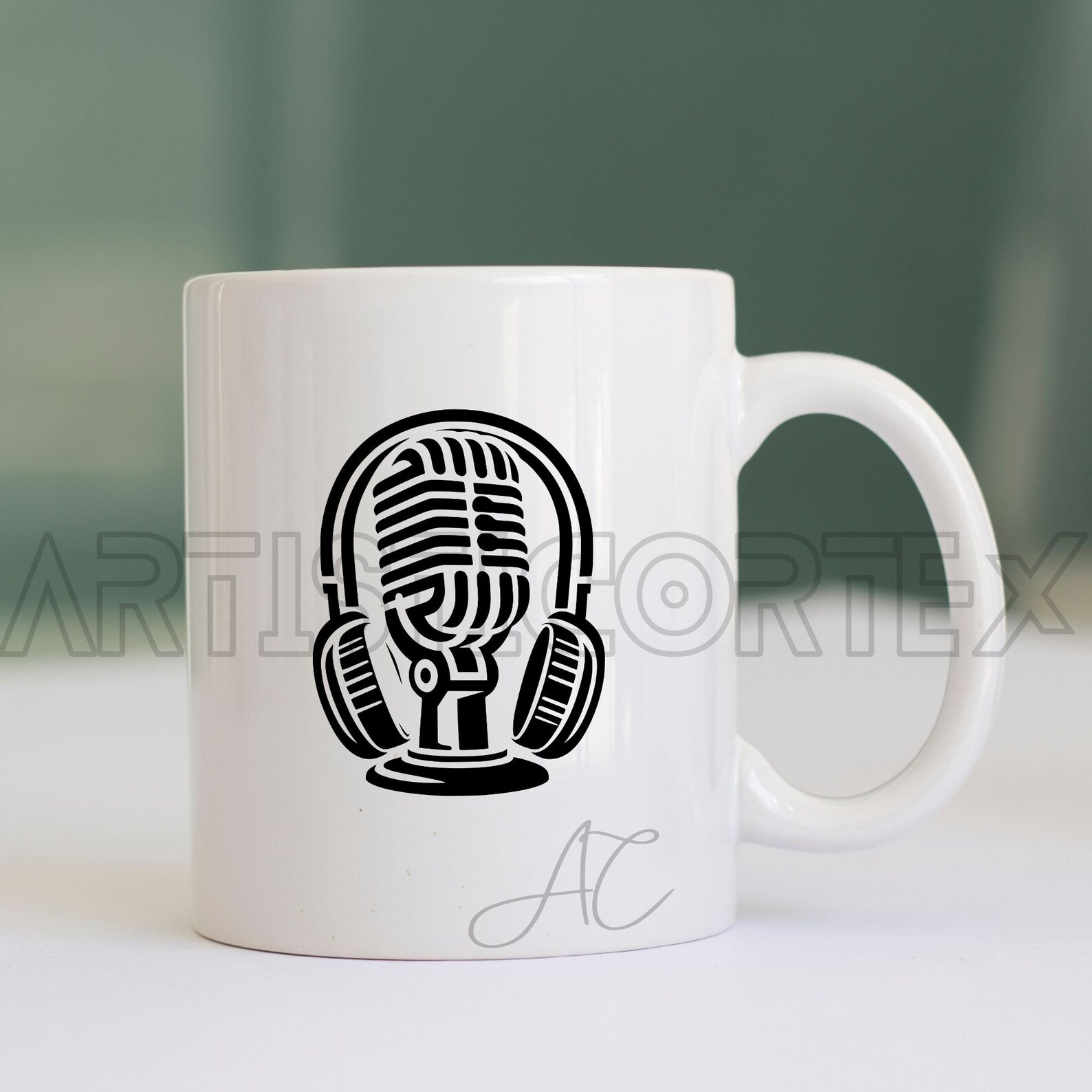 Microphone SVG & PNG Bundle,microphone in Hand Clipart, Hand Drawn ...
