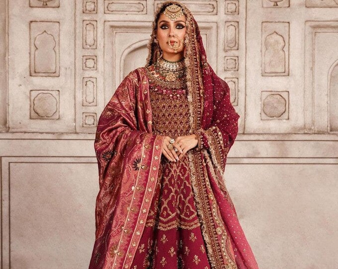 Red Pakistani Designer Wedding Bridal Lehenga Choli | Barat/reception ...