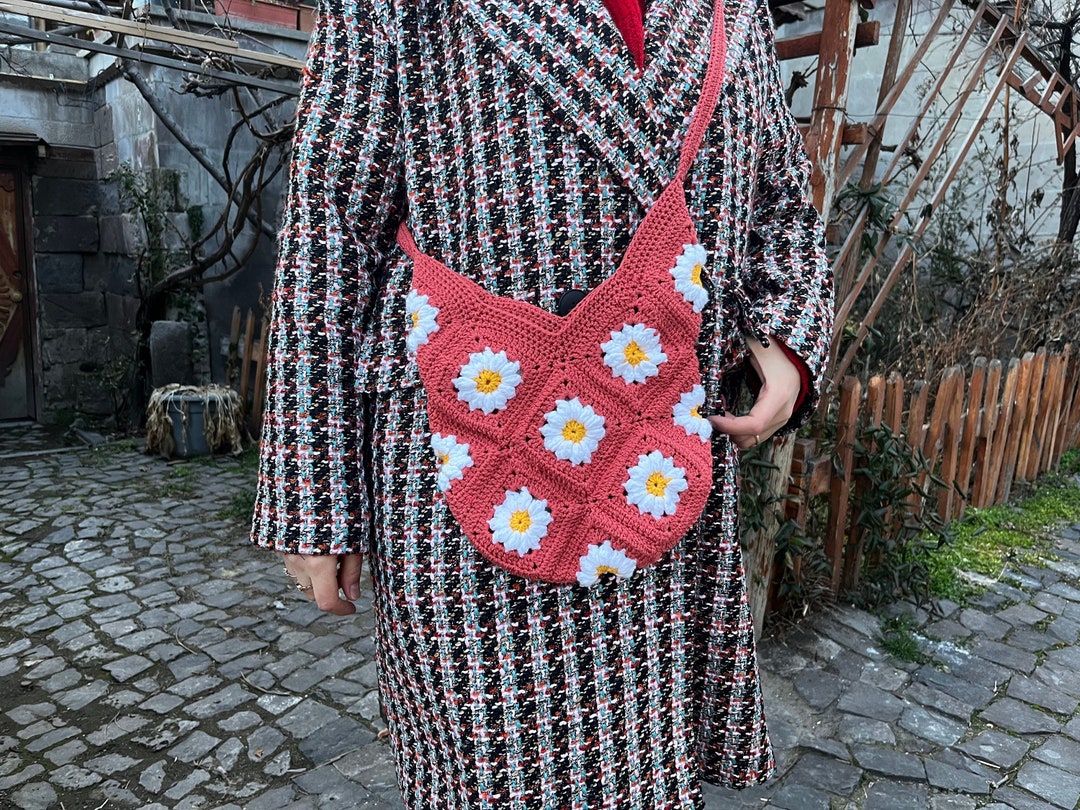 Crochet Daisy Bag, Aesthetic Granny Square Bag, Flower Purses, Gift for ...