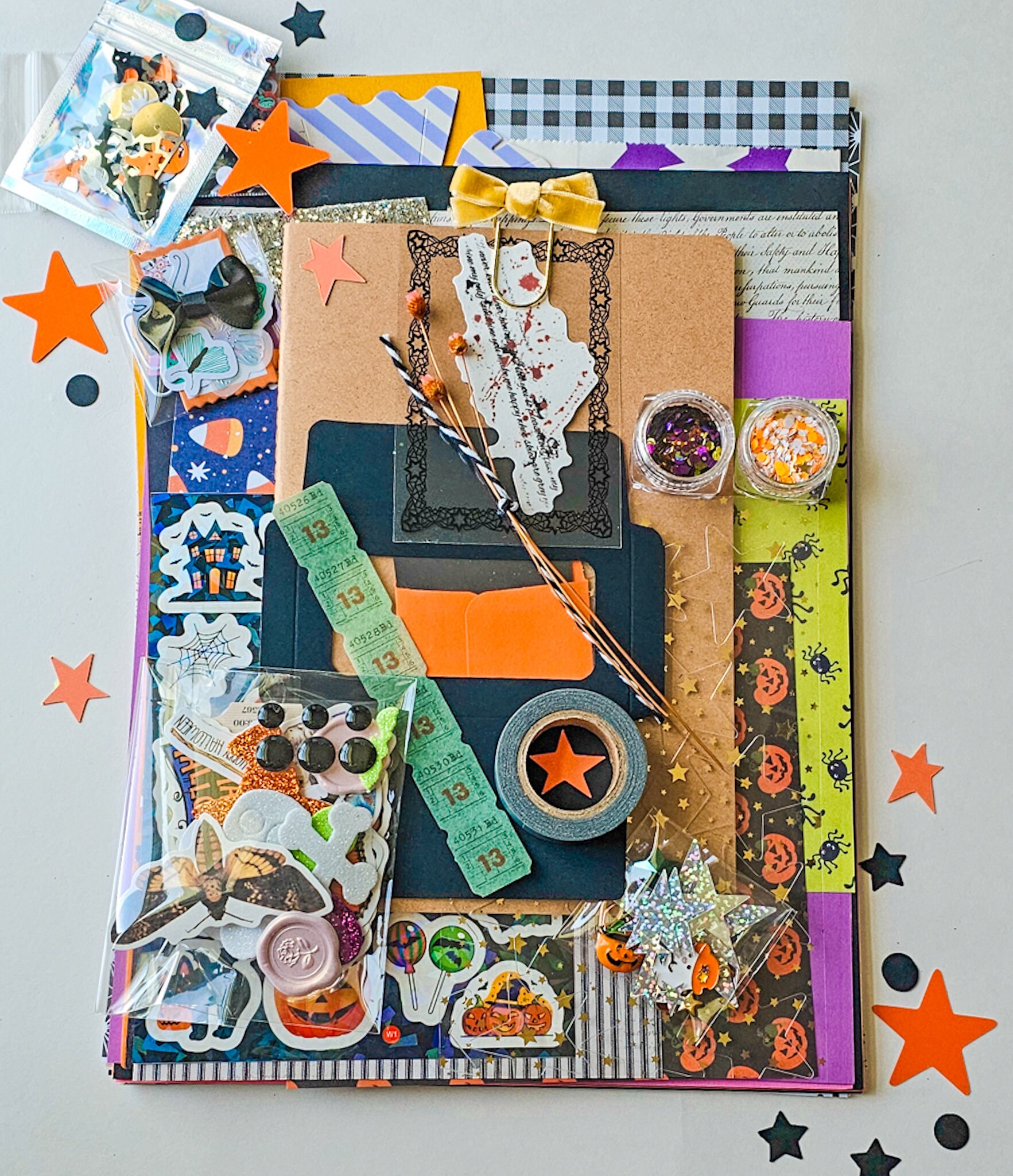 Halloween Junk Journal Mystery Kit, 100+ Pieces, Spooky Grab Bag ...