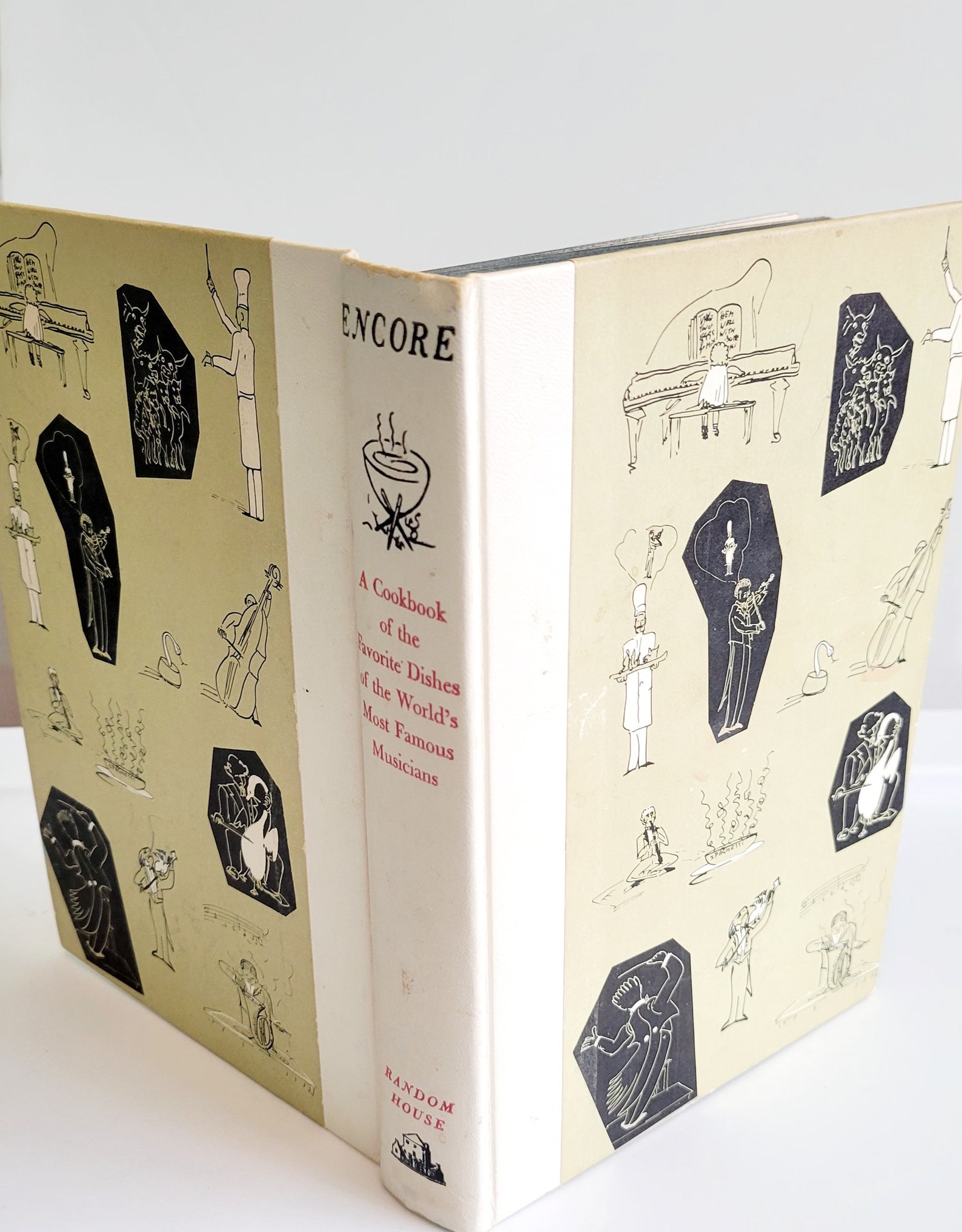 Encore: A Cookbook of the Favorite Dishes of the World's Most Famous ...