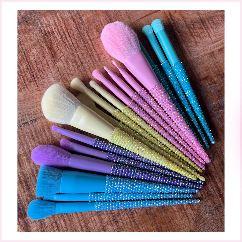 Make up Brush Set (17), Pastel Colors, Powder Brush, Foundation Brush ...