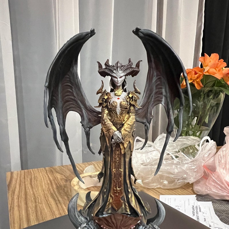 Lilith Statue - Etsy