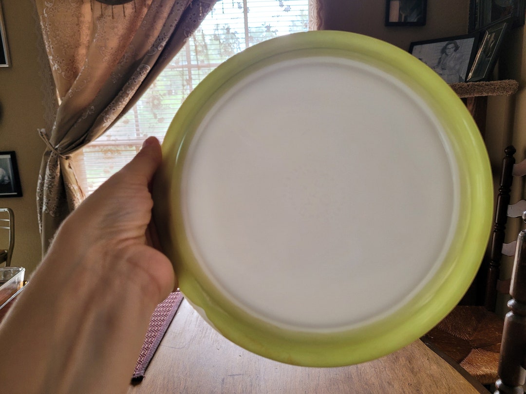 Pyrex Pie Plate - Lime Green Milk Glass - Etsy