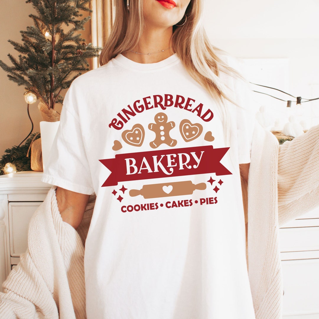 Christmas Baking Shirt, Cute Gingerbread Tee, Gift for Baker, Comfort ...