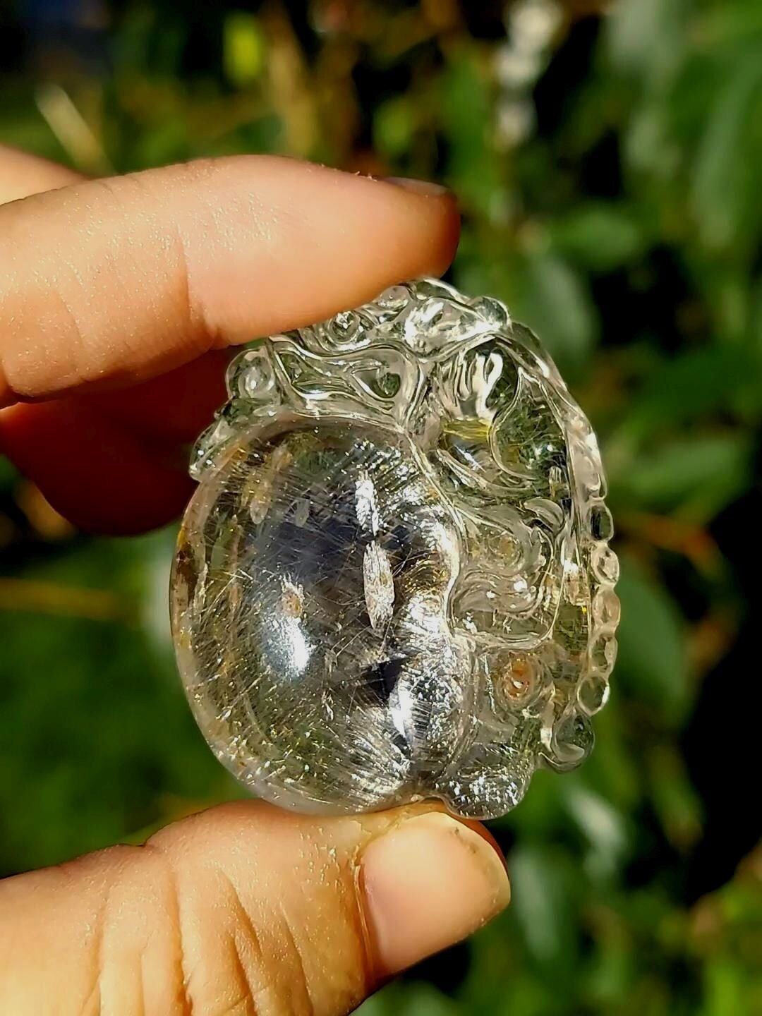 Rare Find Brookite & Hematoid Hand Craving Pixiu Pendant 黑银泰胶花共生手雕大貔貅吊坠 ...
