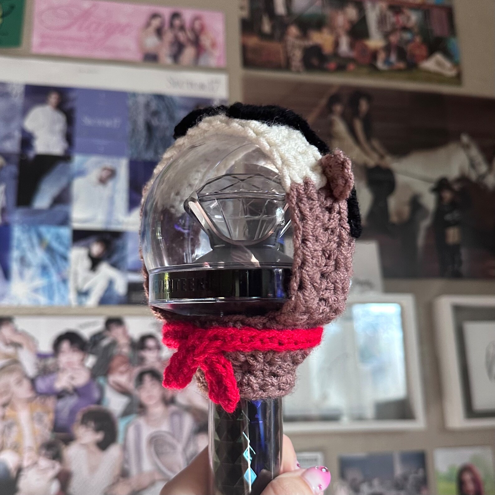 Crochet Pi Cheolin Otter Lightstick Cover (caratbong) | Dino, Seventeen ...