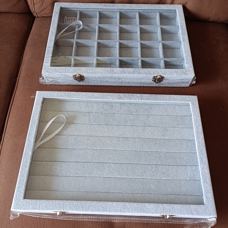 Jewelry Display Case - Etsy