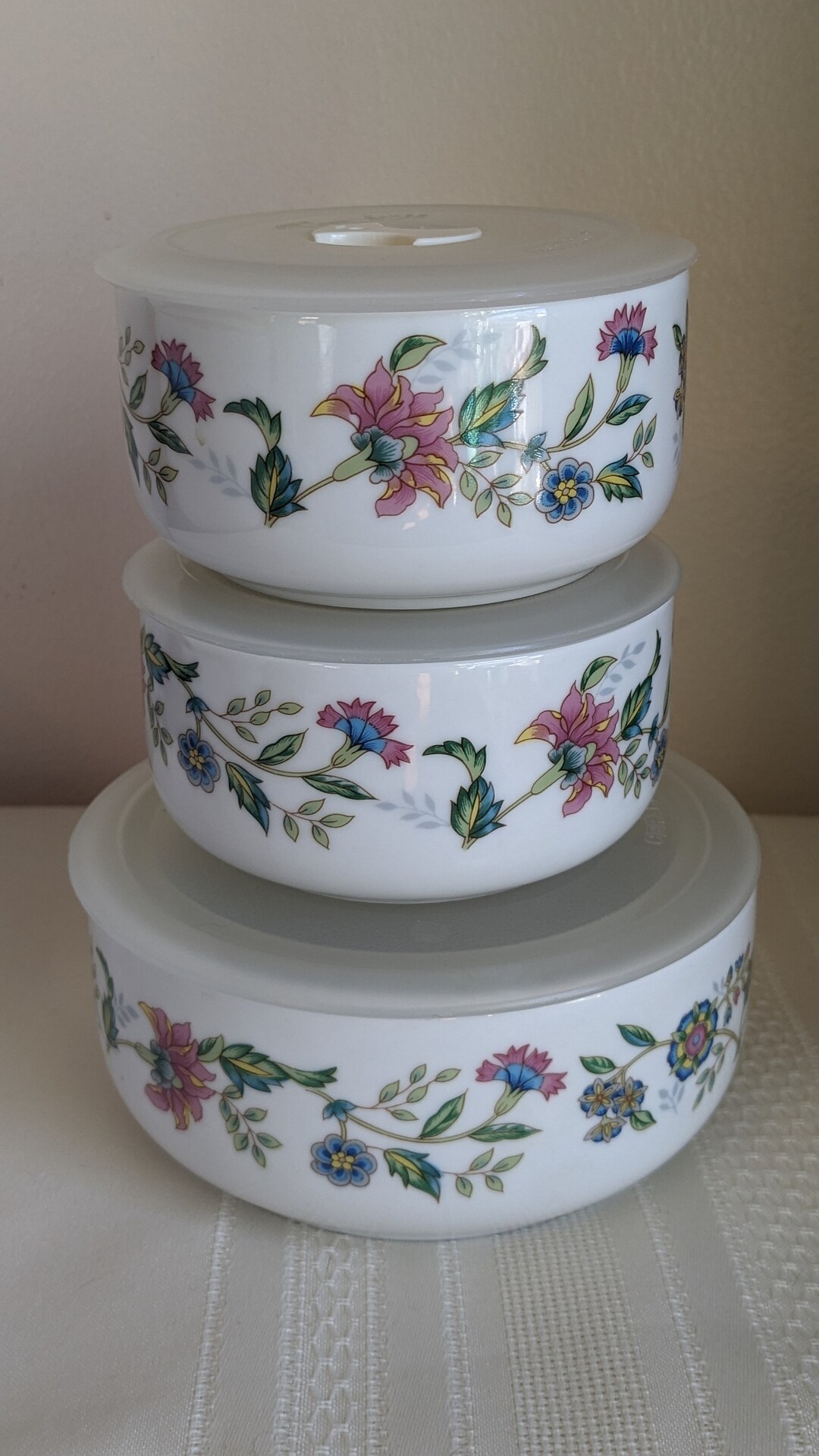 Cherabin Ceramic Flower Bowls With Lids Set of Three - Etsy