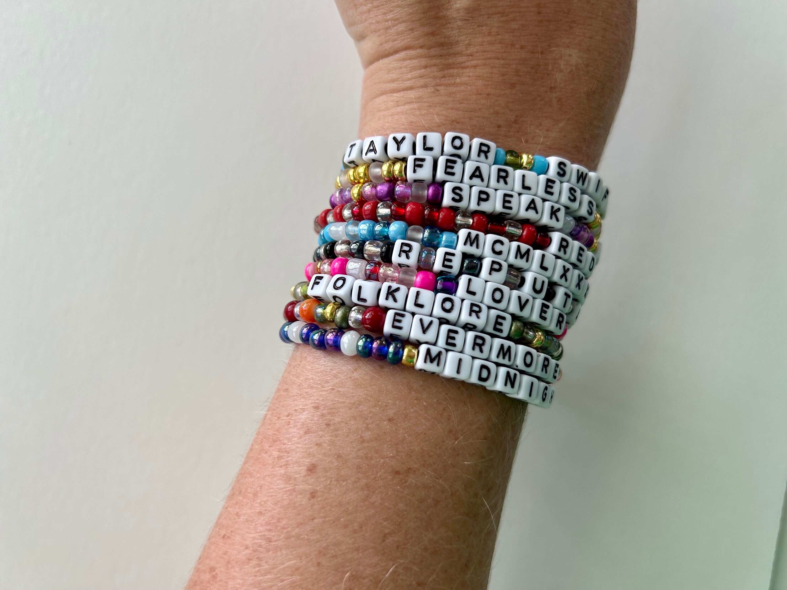 Eras Tour / Taylor Swift Friendship Bracelets - Etsy