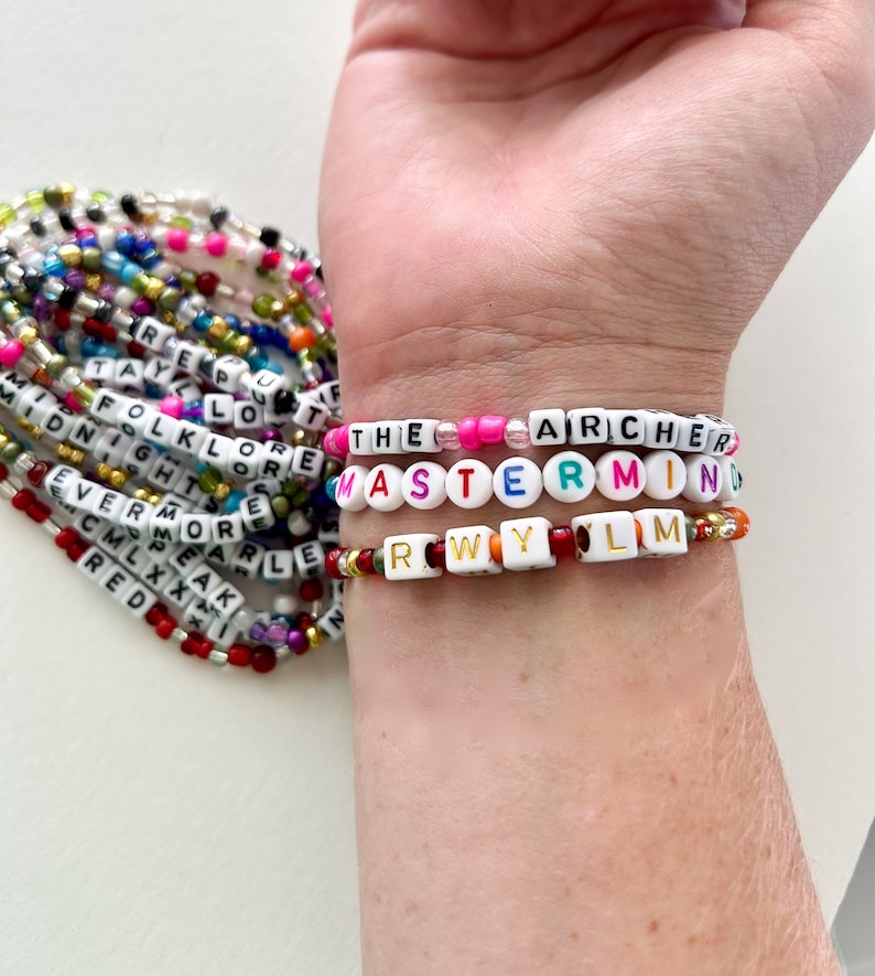 Eras Tour / Taylor Swift Friendship Bracelets - Etsy