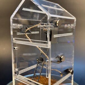 Custom Jumping Spider Enclosure From Kritter Kribs With Magnetic ...
