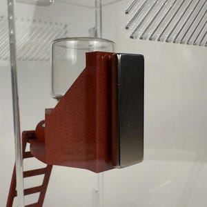 The Original Jumping Spider Water Station Hanging Magnetic Wicking ...